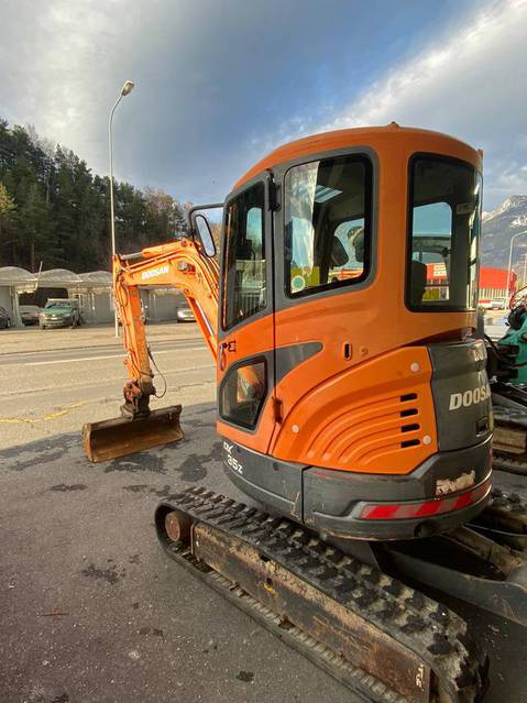 Bagger / Doosan DX 35 Z Doosan DX 35 Z Baujahr : 2007 Leistung : 20.3 ...